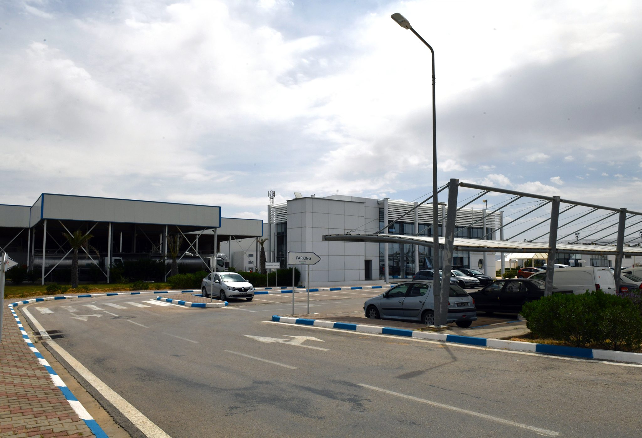 Hot dip galvanizing - Universe Steel Factory