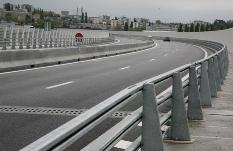 Barrière BN4 : barrières de sécurité des routes et des ponts